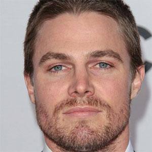 Stephen Amell Age, Height, Weight, Birthday - AgeCalculator.Me